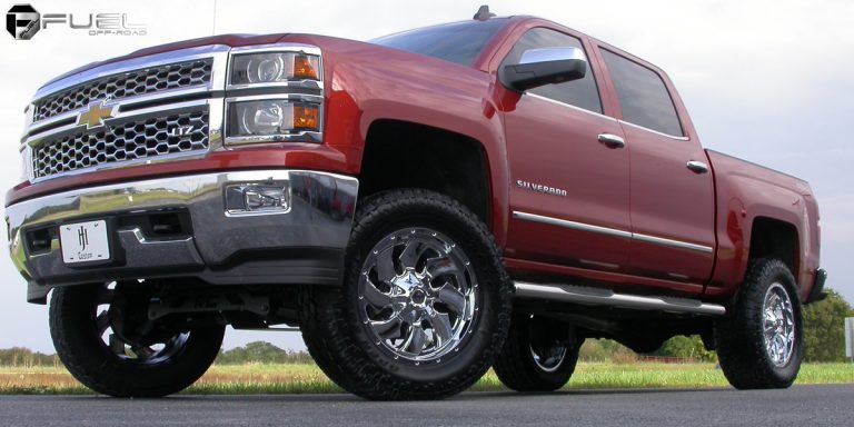 Chevrolet Silverado 1500 w/ 20x9 Fuel Cleaver D573 Wheels