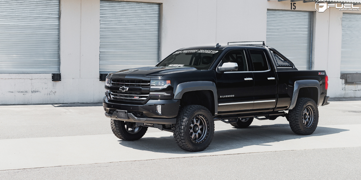 Chevrolet Silverado 1500 w/ 20 Fuel Trophy D552 Wheels