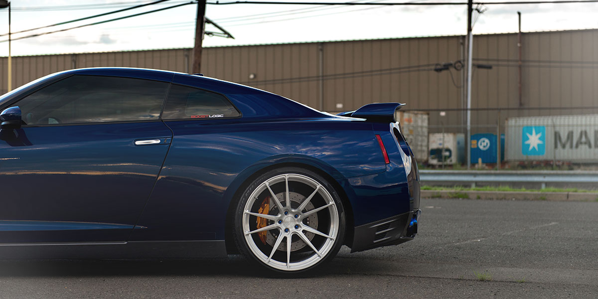 Nissan GT-R w/ 22x12 Niche Grand Prix Wheels