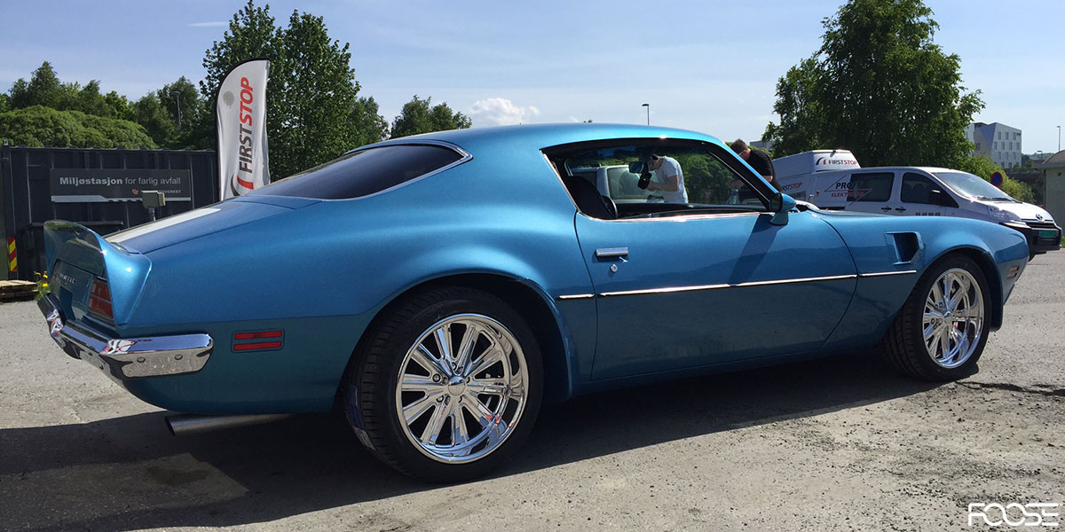 Pontiac Firebird w/ 18x10 Foose Ascot F226 Wheels