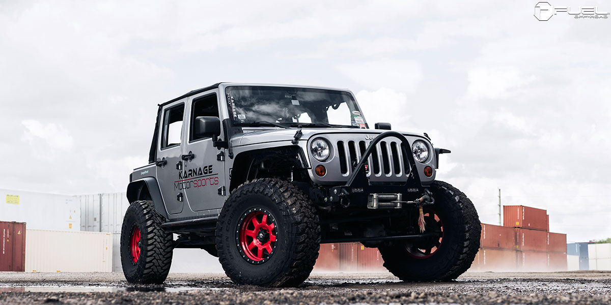 Jeep Wrangler w/ 17x8.5 Fuel Trophy D552 Wheels