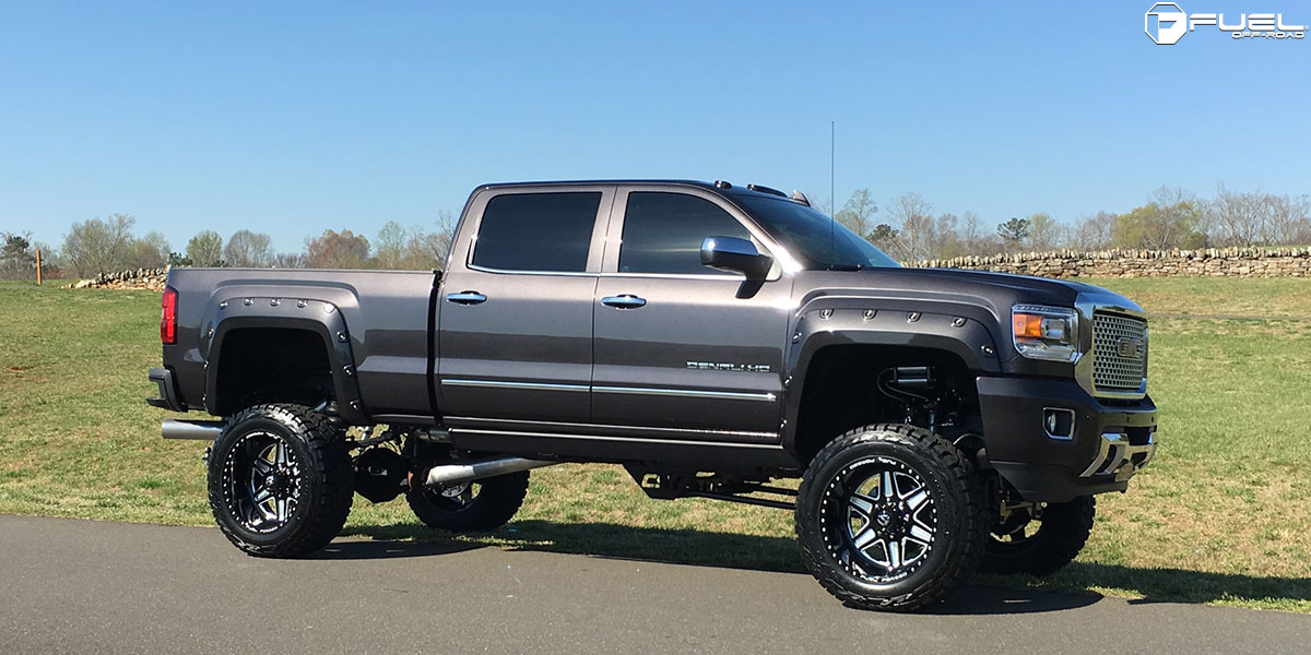 GMC Denali HD w/ 22x14 Fuel FF15 Wheels