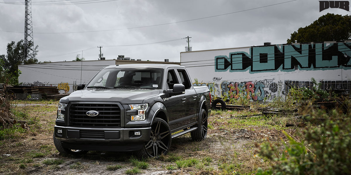 Ford F-150 w/ 26x10 DUB Attack 6 S211 Wheels