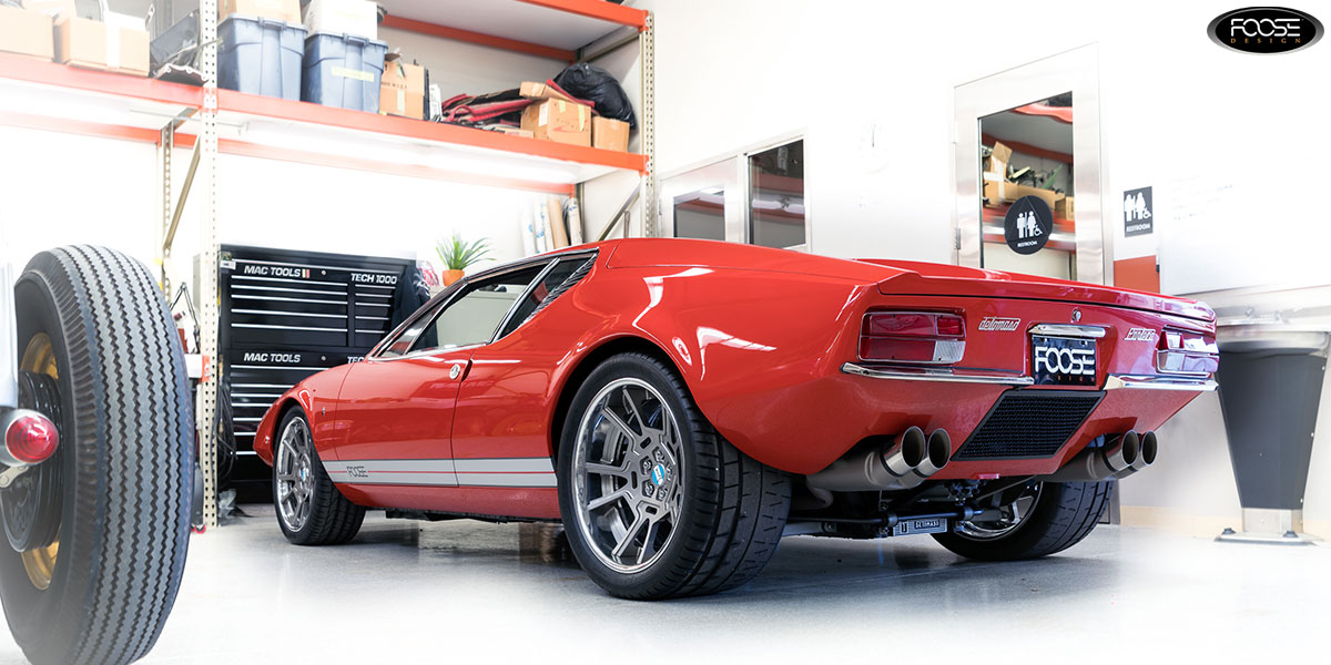 Pantera DeTomaso w/ 18x8 Foose Pantera F419 Wheels