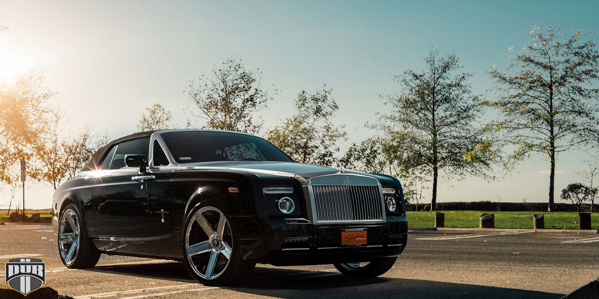 Rolls-Royce Phantom w/ 24x10 DUB Baller S115 Wheels