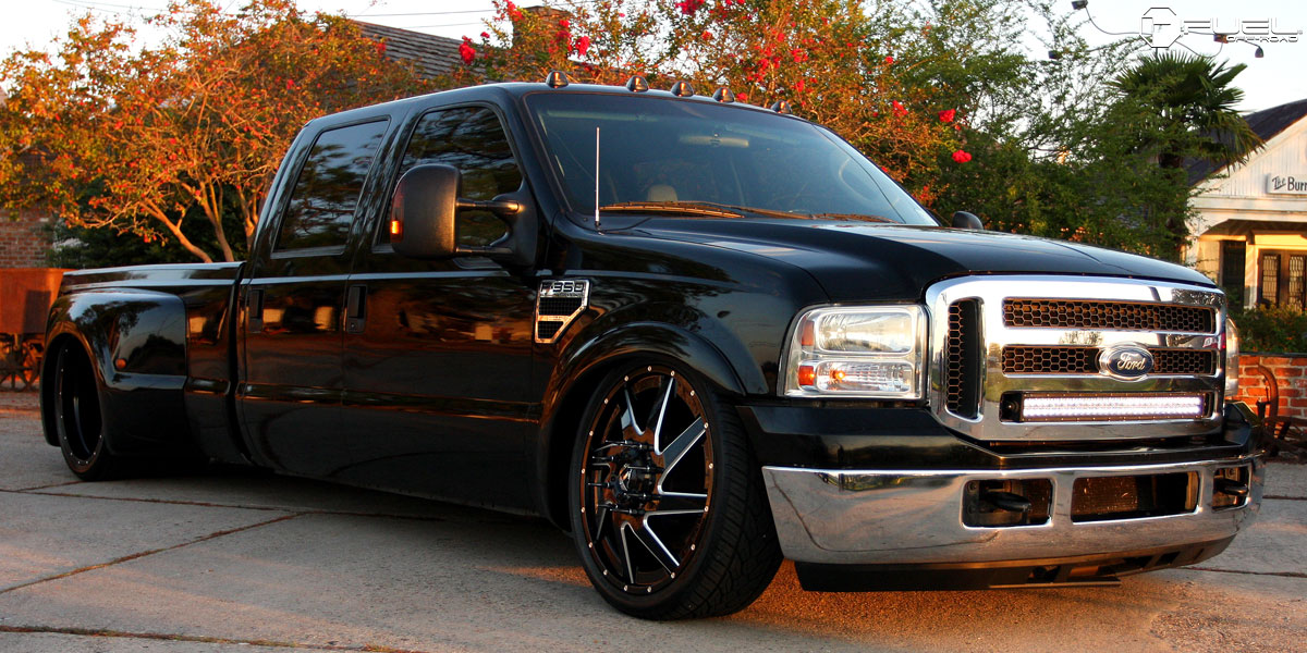 Ford F-350 Dually w/ 24x8.25 Fuel Renegade Dually Front D265 Wheels