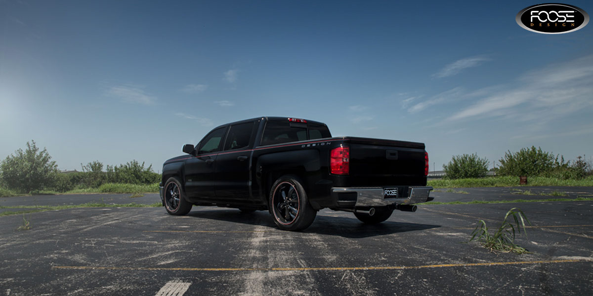 Chevrolet Silverado 1500 HD w/ 22x9.5 Foose Legend 6 F138 Wheels