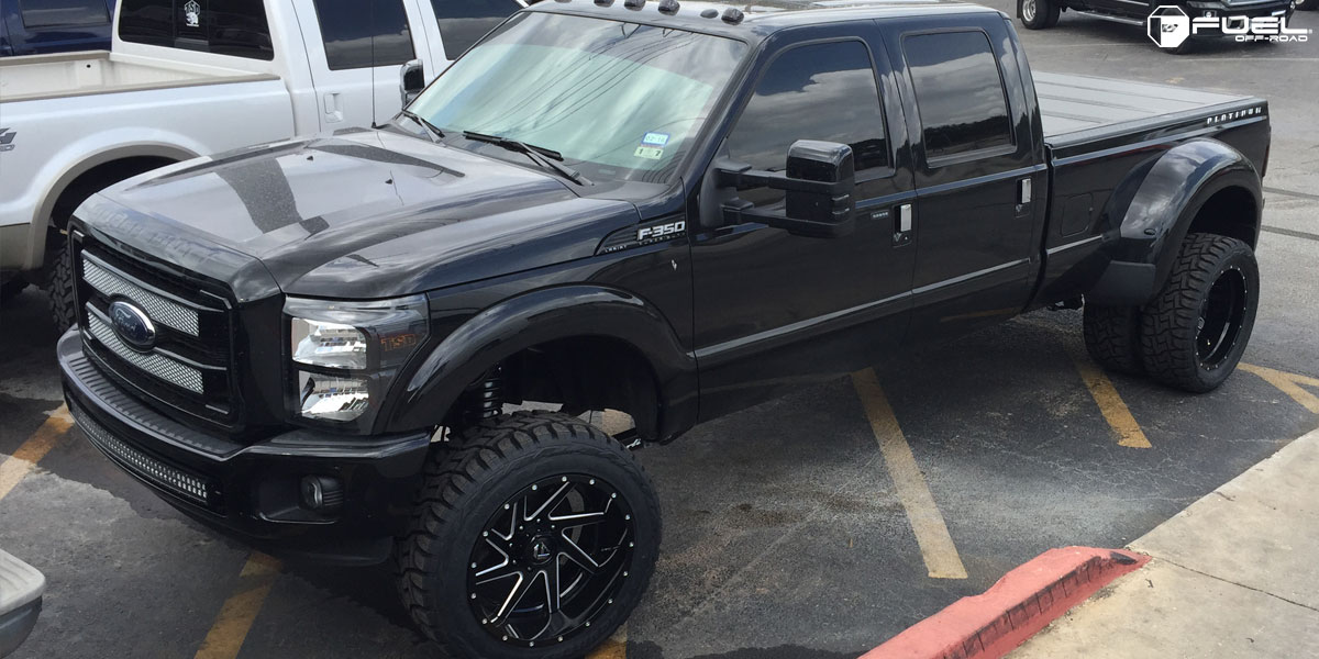 Ford F-350 Super Duty Dually w/ 22x12 Fuel Renegade D265 Wheels