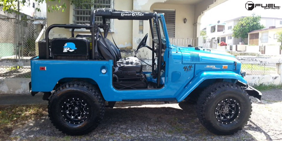 Toyota FJ40 w/ 15x0 Fuel Lethal D567 Wheels
